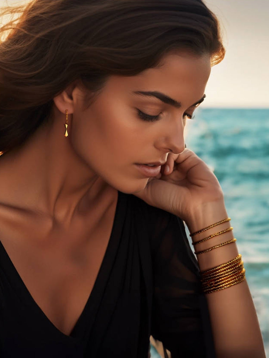 AUROMEO | Waterproof Jewelry | Tarnish Free and Sweatproof – Auromeo